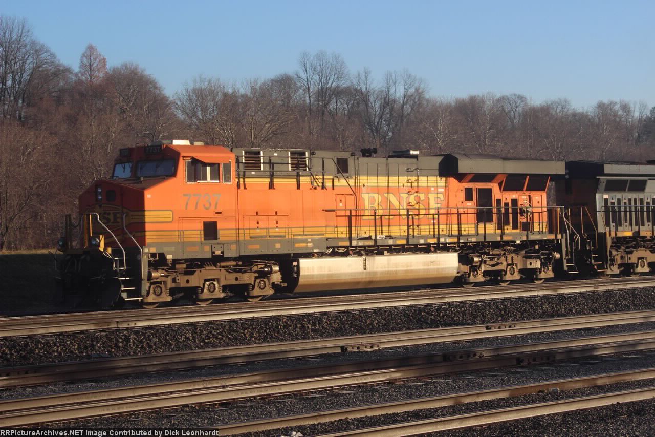 BNSF 7737